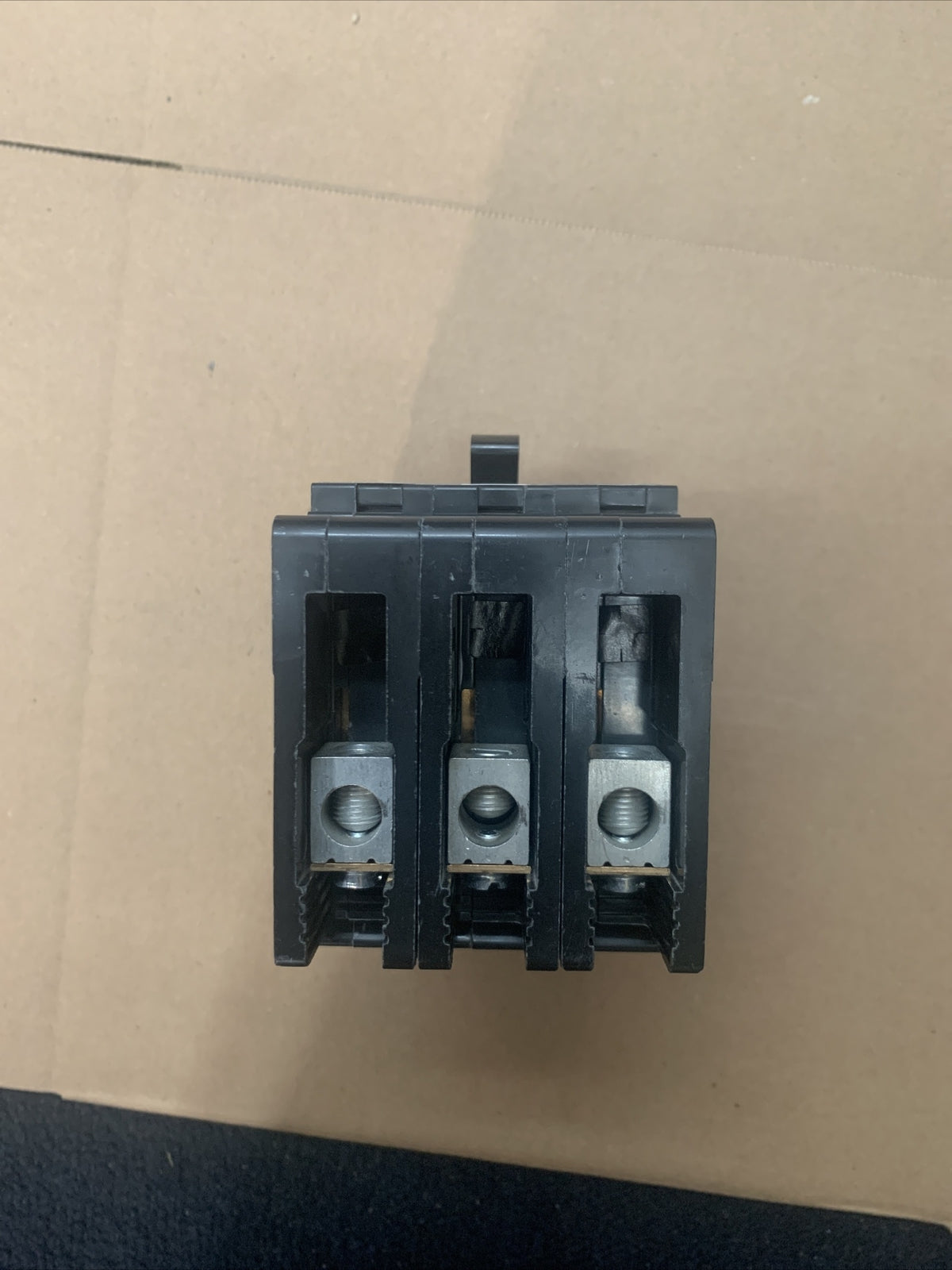 CIRCUIT BREAKER 40AMP SQUARE D EDB34040 3 POLES. BOLT ON – Energy Power ...