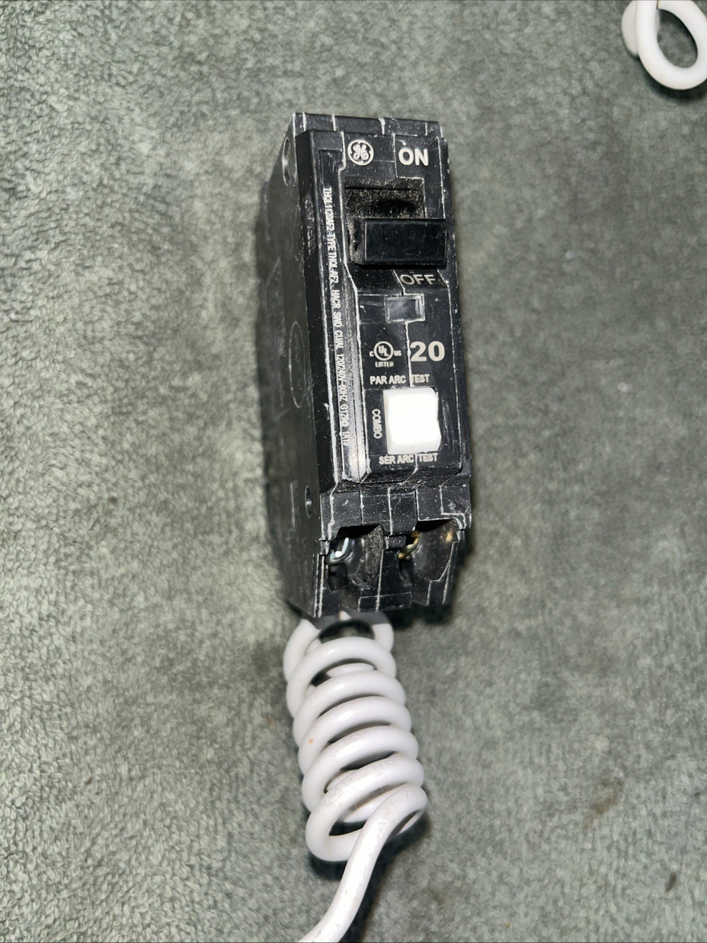 GE THQL1120AF2 Combination Circuit Breaker 1-Pole 20A 10kA New Pull Ou ...