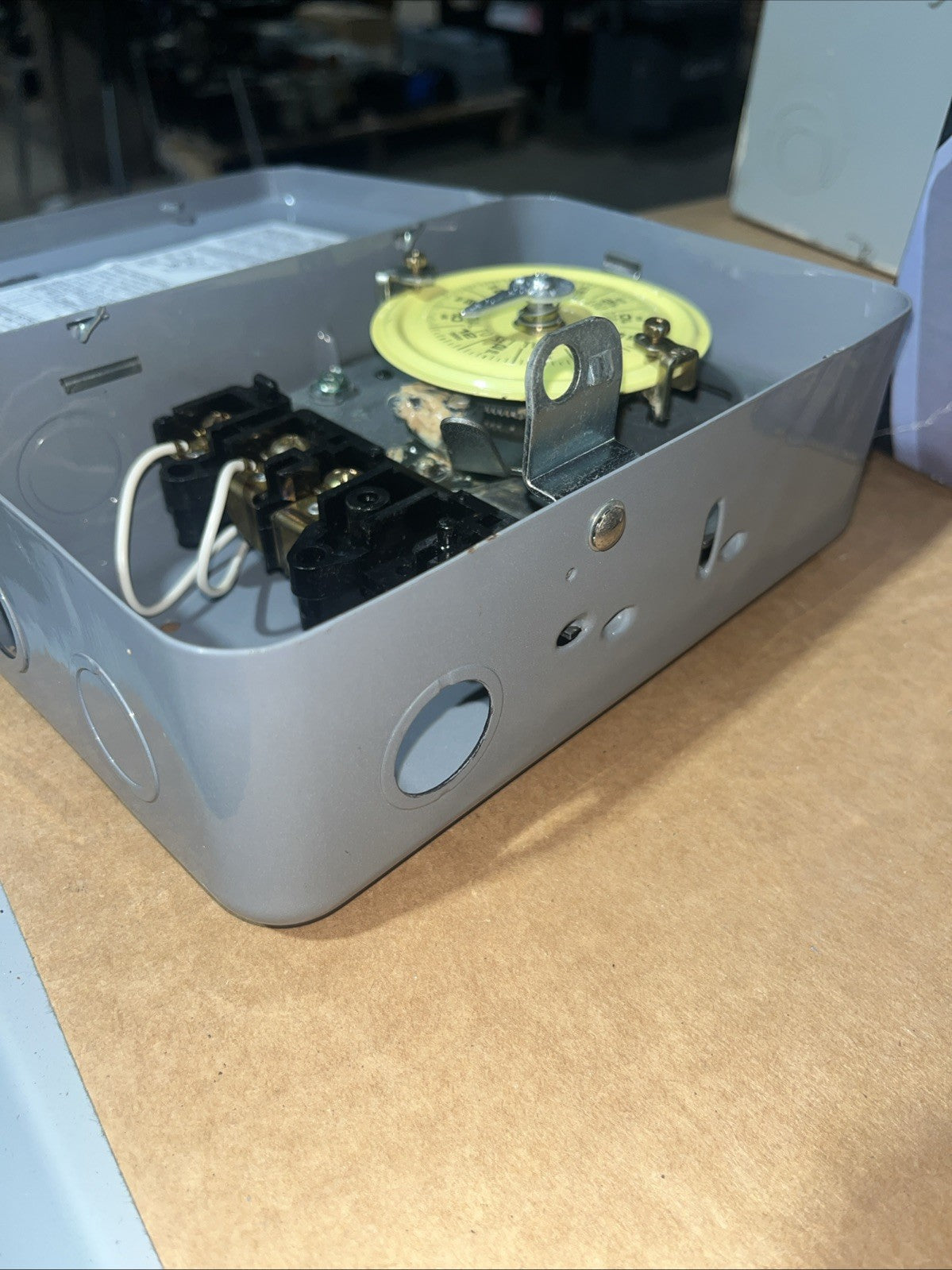 Intermatic T101 24 Hour Industrial Grade Indoor Mechanical Time Switch ...