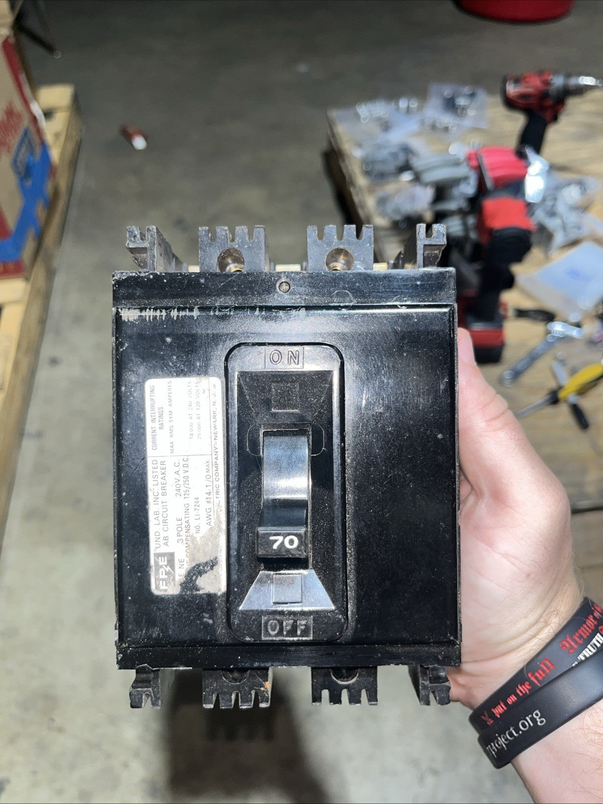 FPE FEDERAL PACIFIC NE NE231070 3 POLE 70 AMP 240V CIRCUIT BREAKER 70A ...