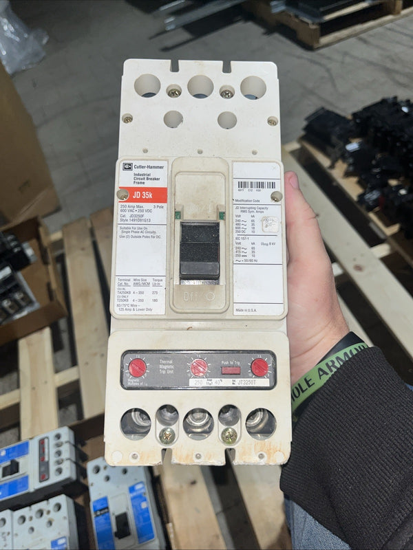 Cutler Hammer/Eaton JD3250F Circuit Breaker 250 Amp 600V 3 Pole ...