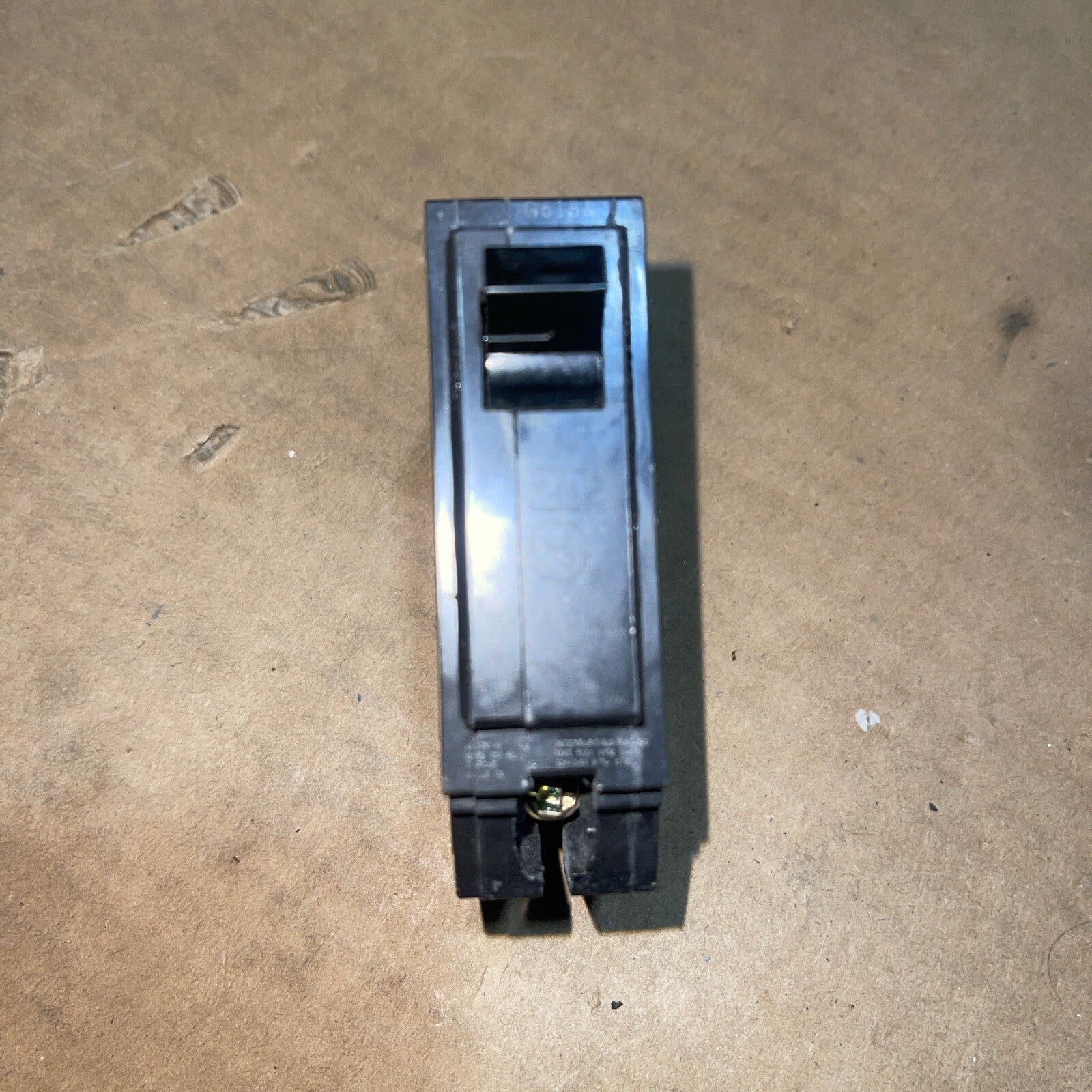 GE THQB1120 BoltOn Mount Miniature Circuit Breaker Black – Energy Power ...